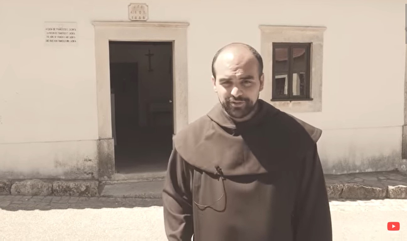 Fray Abel, no más carmelita ¿Por amar en exceso el hábito y ser ...