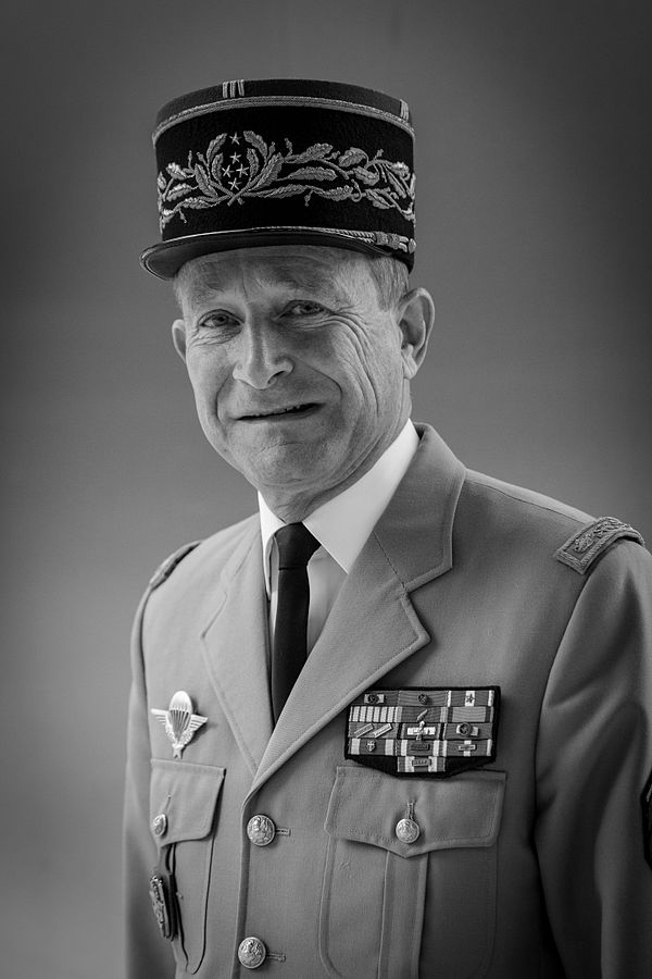 General de Villiers: Francia debe cambiar a modelos hacia lo bello, lo ...