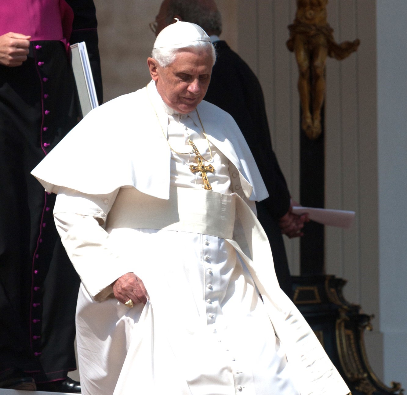 El Cardenal que quería abofetear al ‘Papa’ Ratzinger, y otros, contados ...