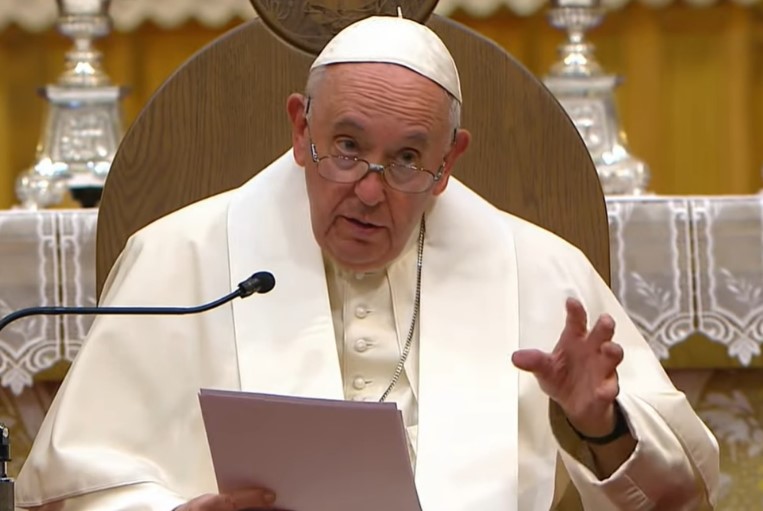 Los bastidores de la renuncia de Mons. Rick Stika, Obispo de Knoxville ...