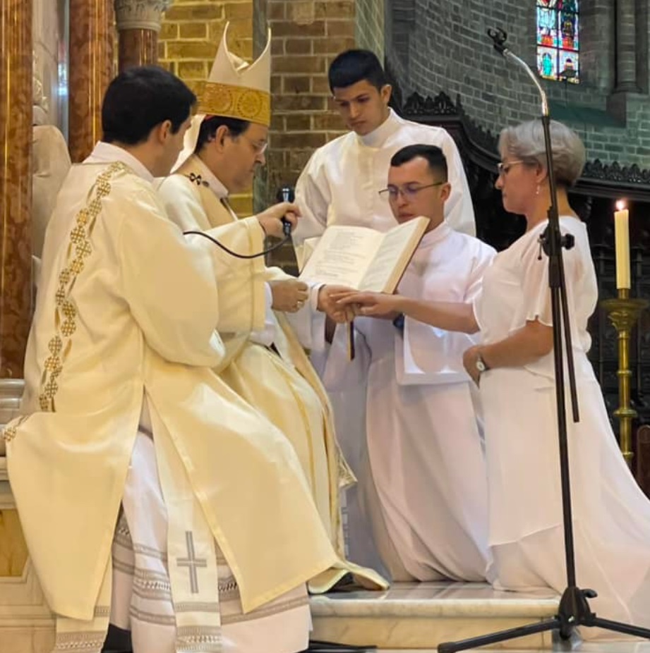 Una nueva virgen consagrada en el Ordo Virginum para Medellín, Colombia ...