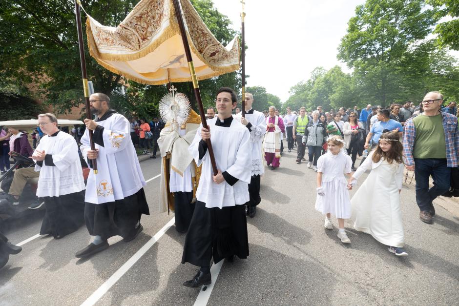 Estados Unidos descubre el ‘power’ de las procesiones católicas ...