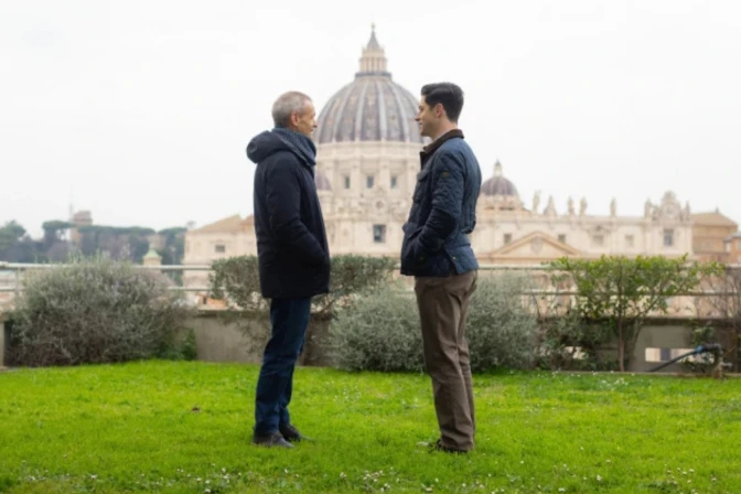 Actor Henrie presenta docu-serie con EWTN sobre la belleza de Italia ...